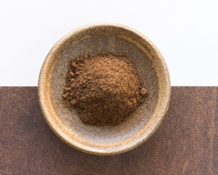 How To Turn Whole Cloves To Ground? | Spice Gourmand