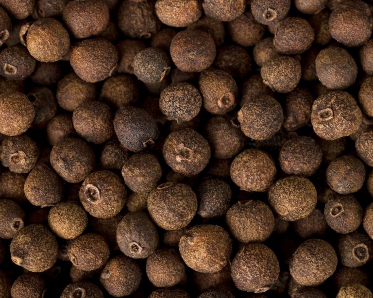 What Does A Clove Taste Like? | Spice Gourmand