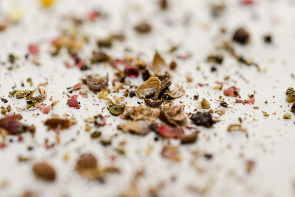 How To Use Cracked Pepper In Recipes | Spice Gourmand