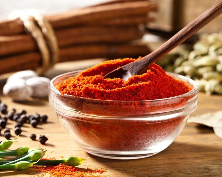 Hot Spices: Comparison & Dishes (with Table)