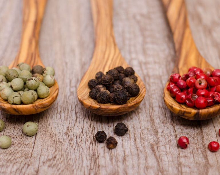 4 Types Of Spicy & 15 Must-have Spices (table)